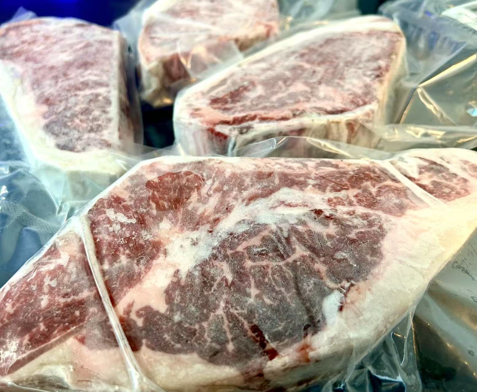 Wagyu M4/5 Striploin (Frozen) – Madam Seafood